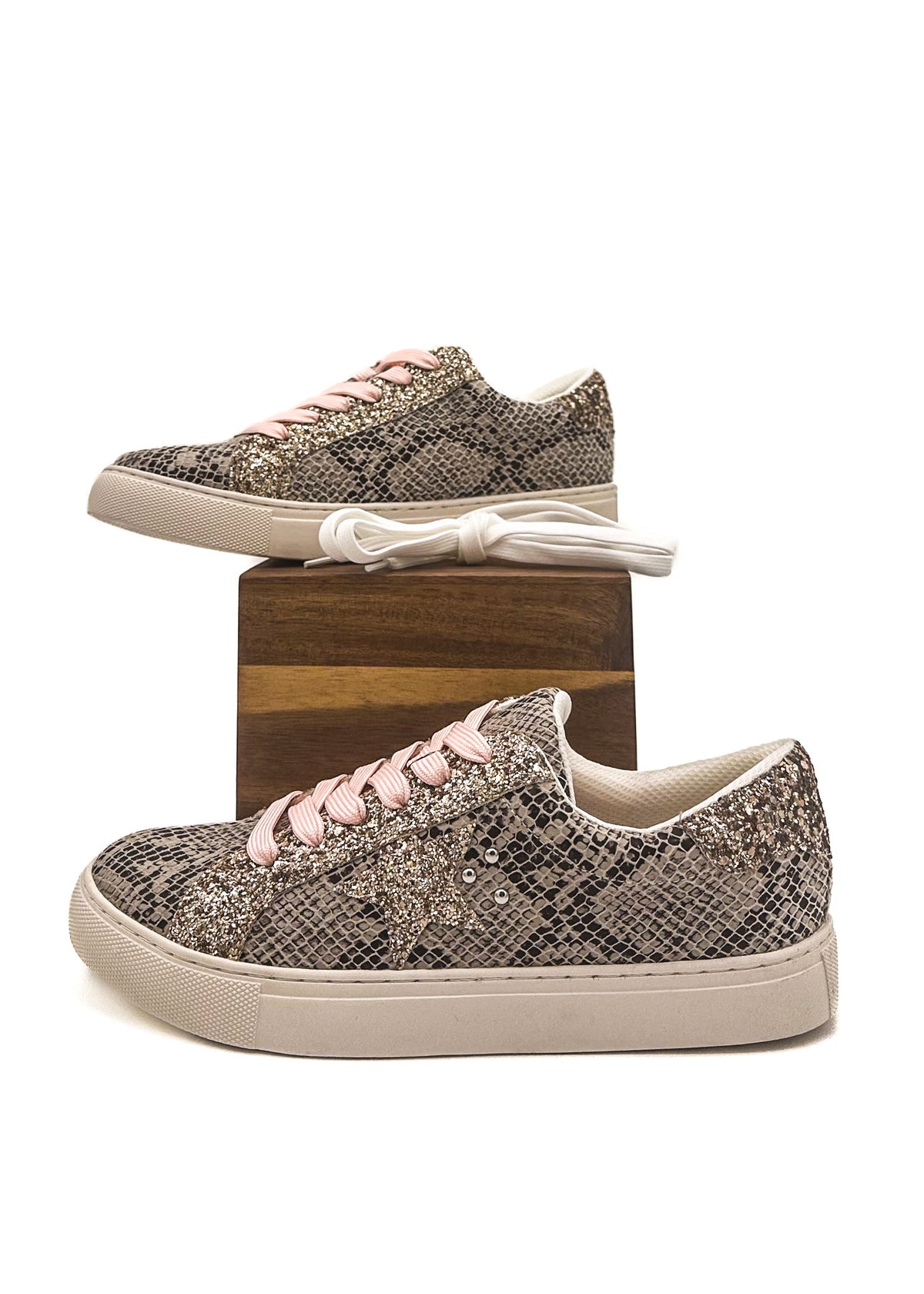 Supernova Sneaker in Python– Ruumur